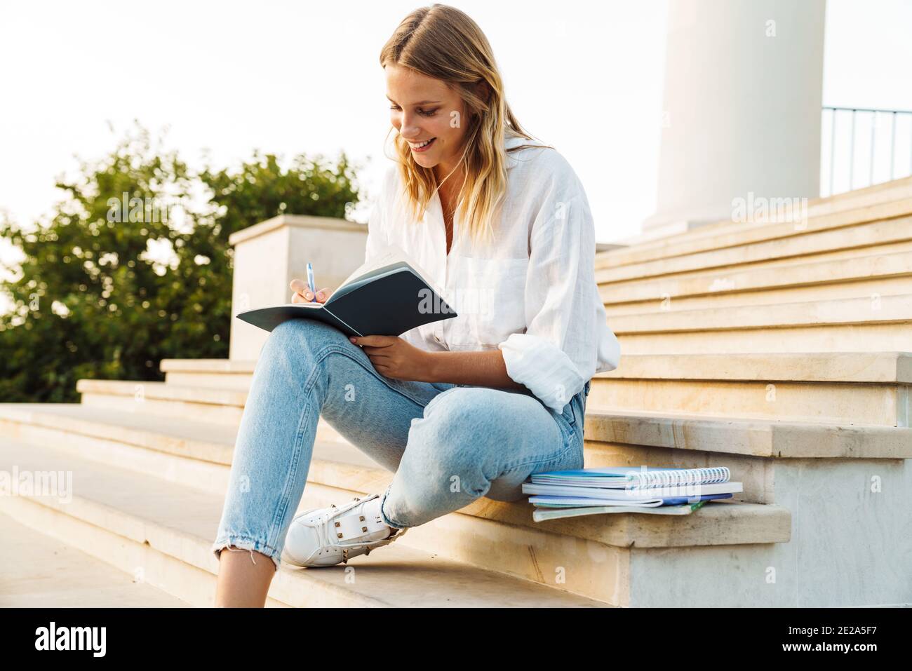 Staircase writing hi-res stock photography and images - Alamy