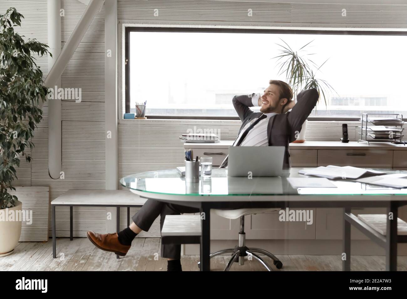 Sit in chair hi-res stock photography and images - Alamy