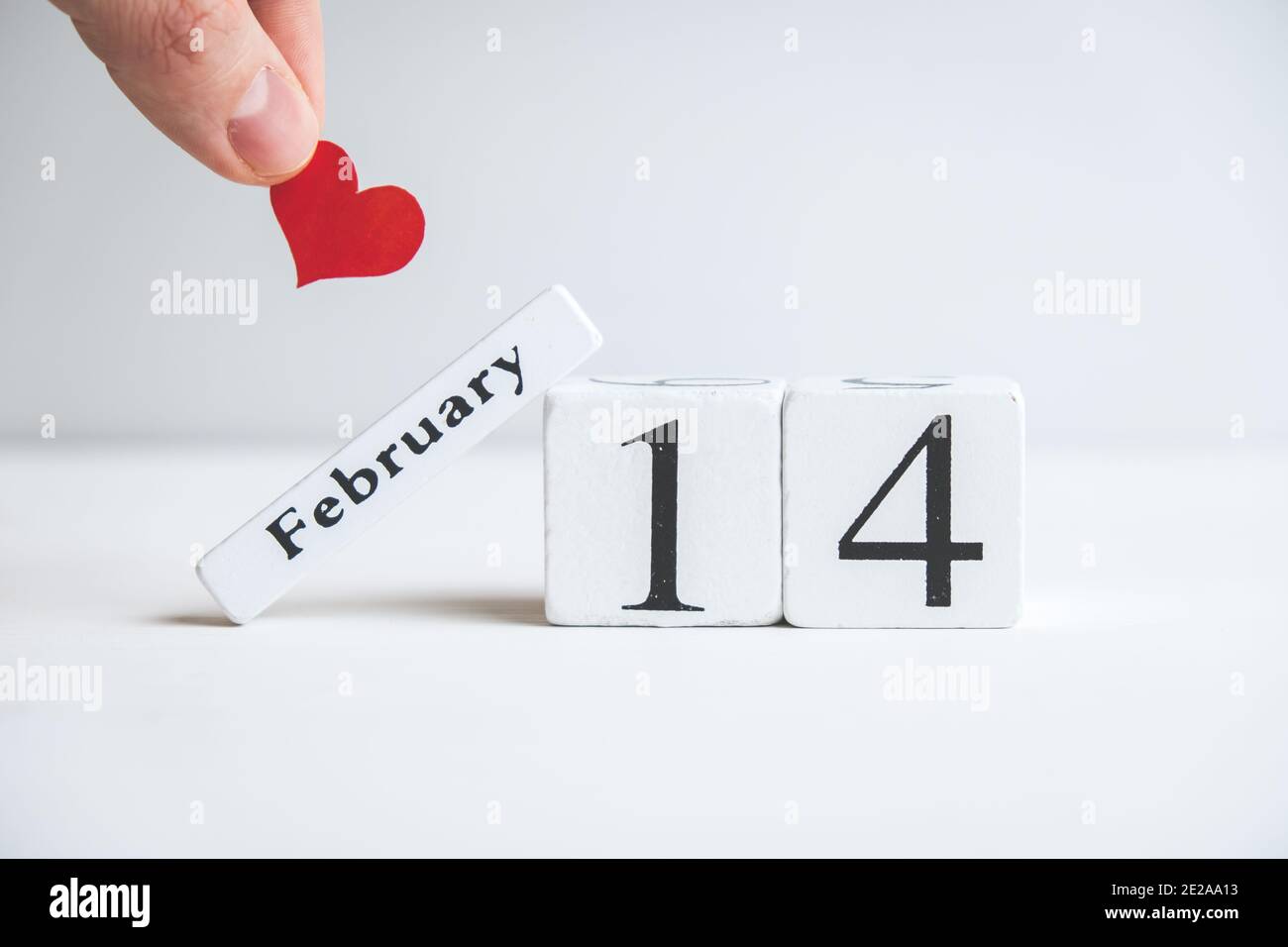 Hand holding heart sign hi-res stock photography and images - Alamy