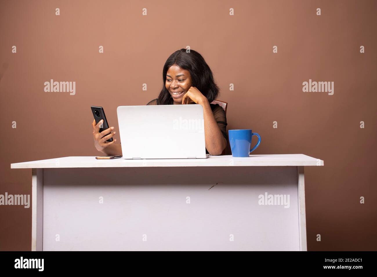 Rejoicing office hi-res stock photography and images - Alamy