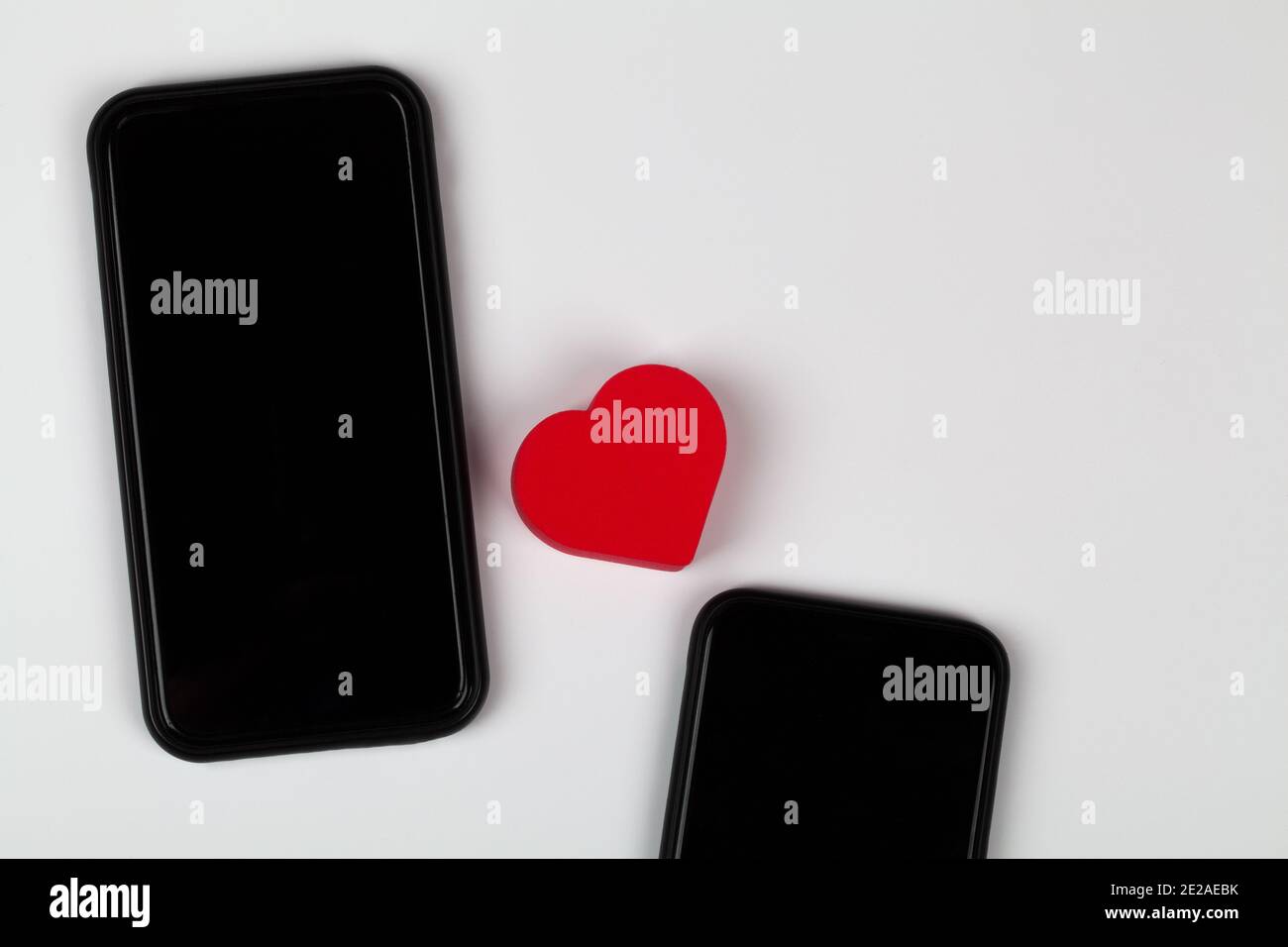 Two mobile phones hi-res stock photography and images - Alamy