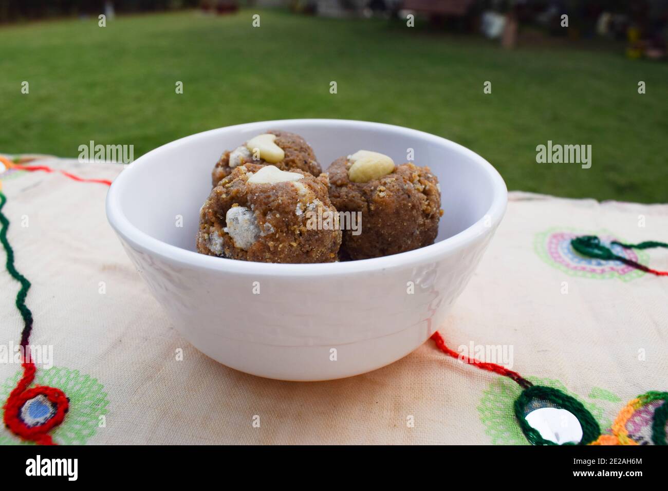 Gond pak hi-res stock photography and images - Alamy