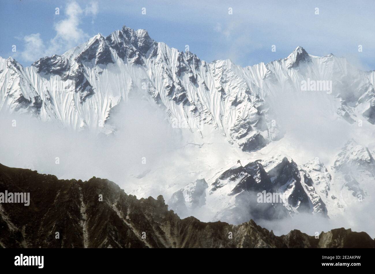 Lantang mountains hi-res stock photography and images - Alamy