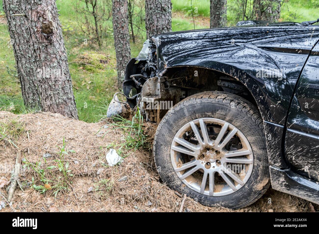 Car concept crash wheels accident on the street Stock Photo - Alamy