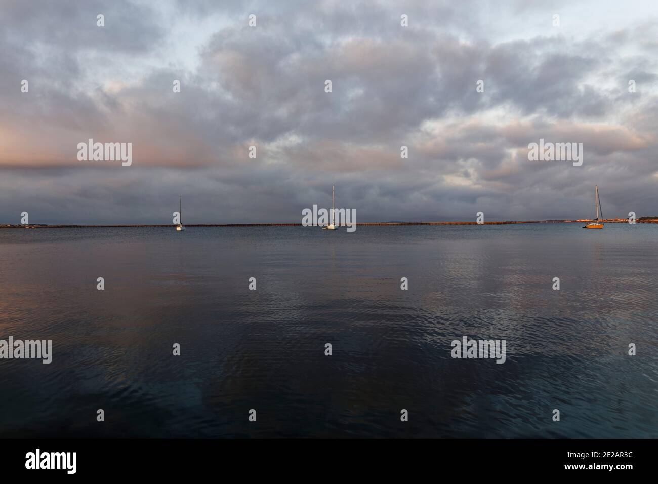 Bouzigues, France. 15th Aug, 2016. Sailboats on The Thau lagoon in ...