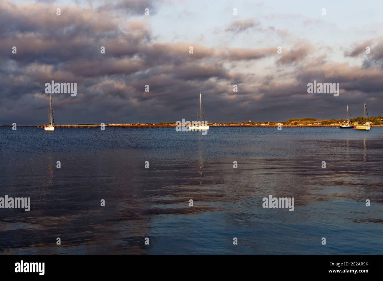 Bouzigues, France. 15th Aug, 2016. Sailboats on The Thau lagoon in ...