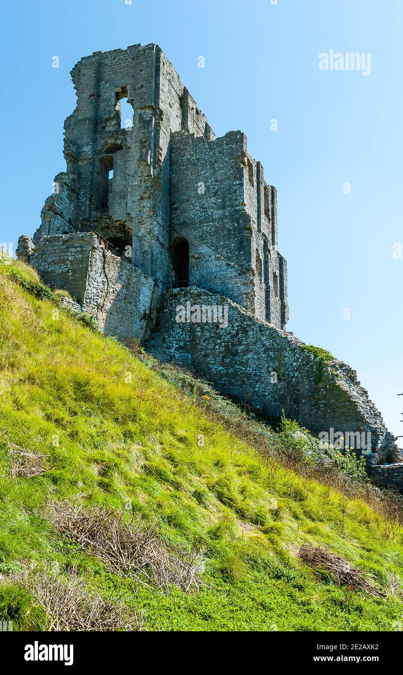 Corfe Castle. A medieval fortress.in Dorset Stock Photo - Alamy