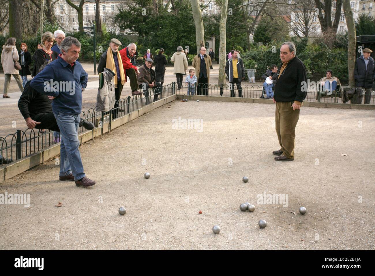 Play boules in a parisian park hi-res stock photography and images - Alamy