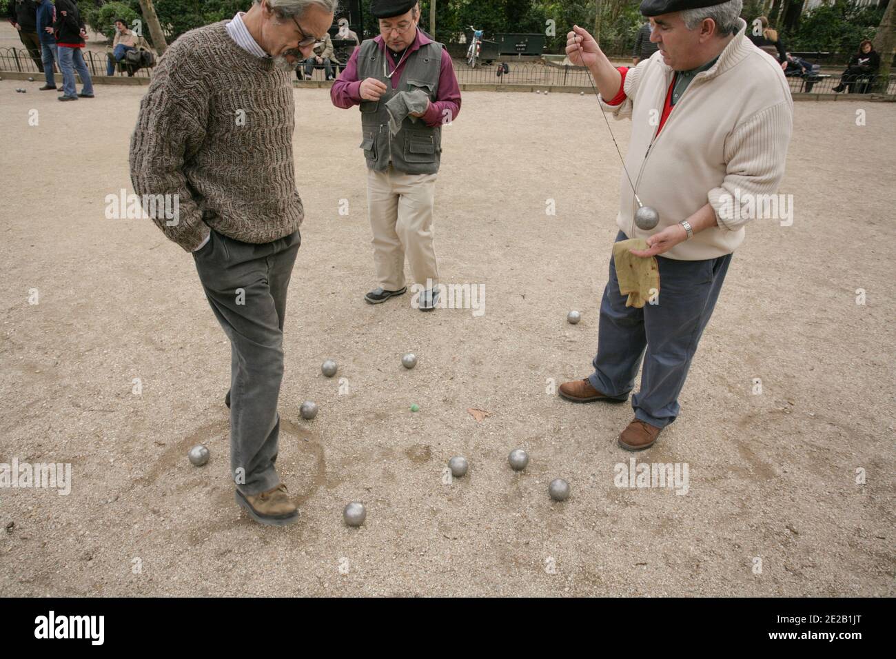 Paris petanque players hi-res stock photography and images - Alamy