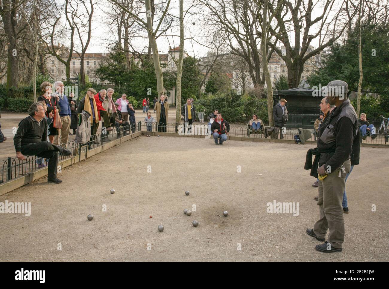 Paris petanque players hi-res stock photography and images - Alamy