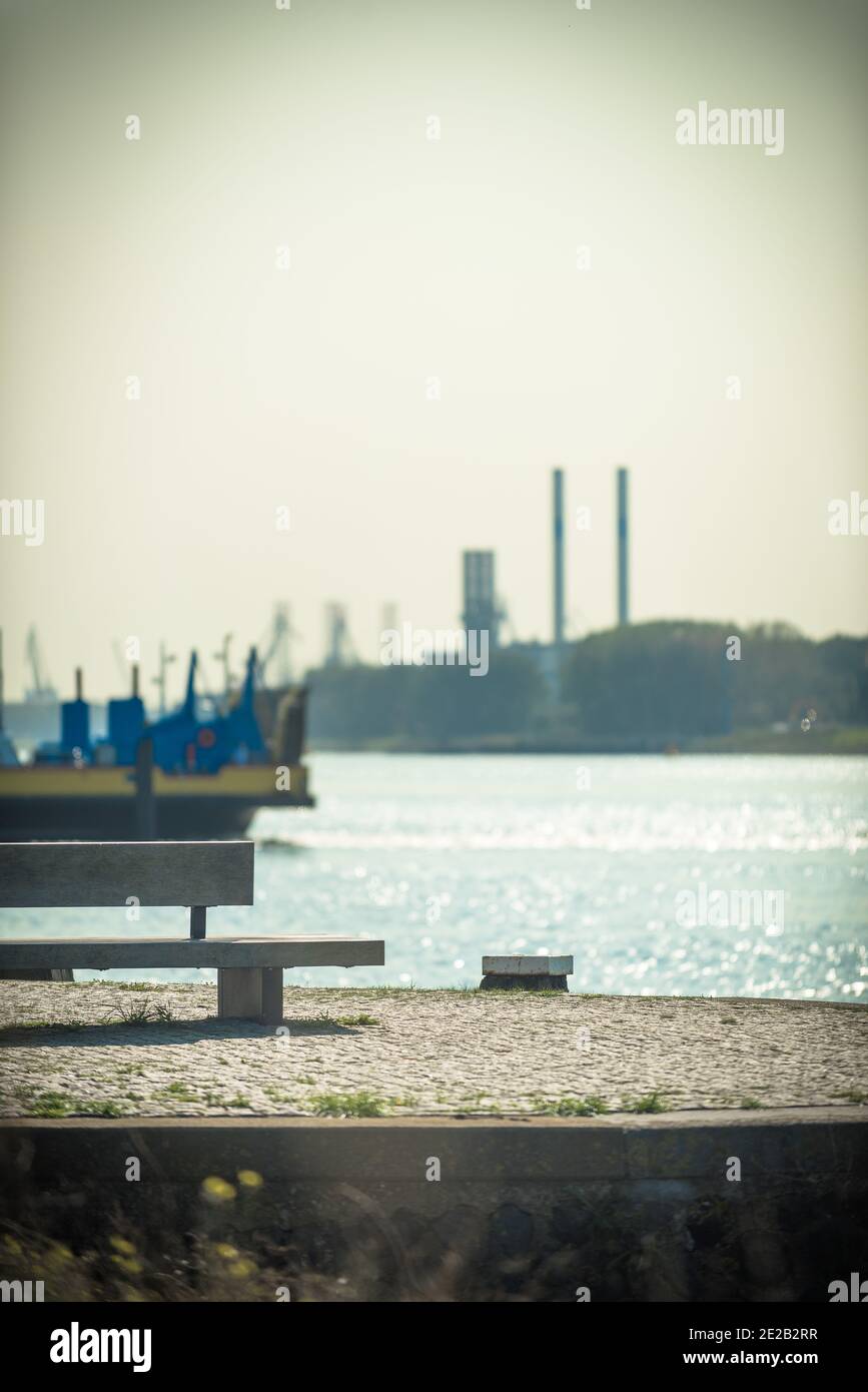Fluss maas maas hi-res stock photography and images - Alamy