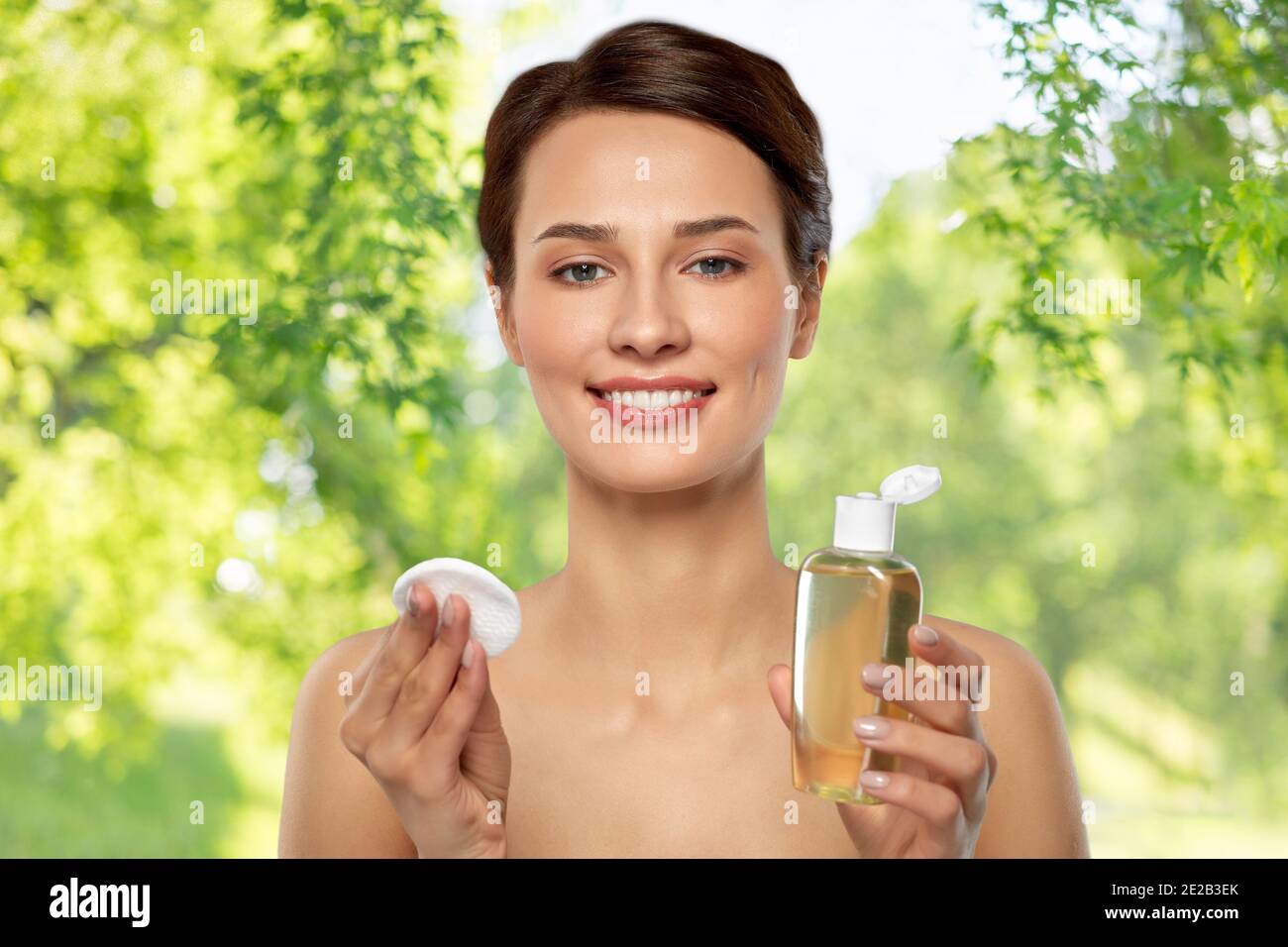 Cleanser face woman hi-res stock photography and images - Alamy