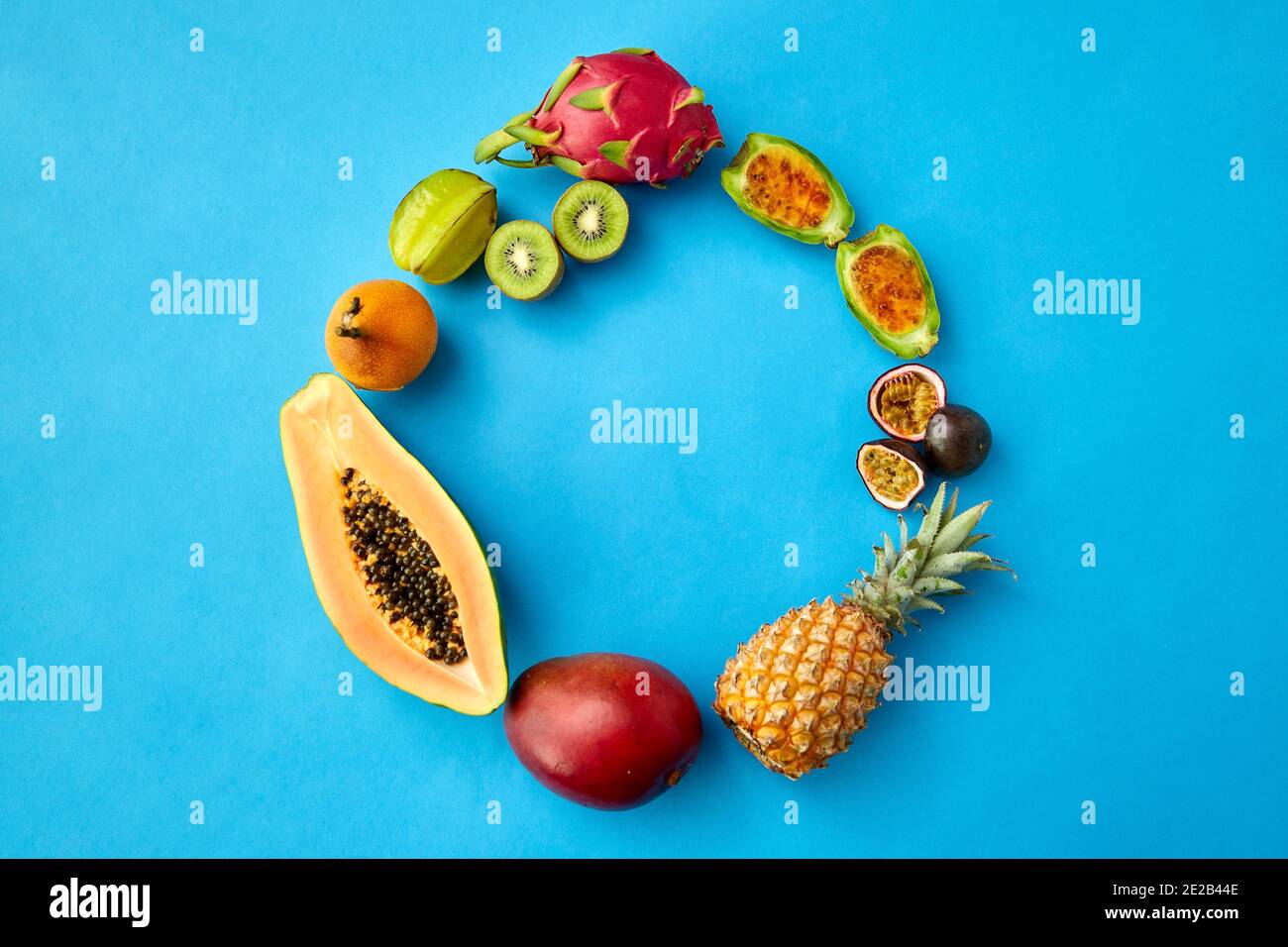 Tropical frame exotic fruits hi-res stock photography and images - Alamy