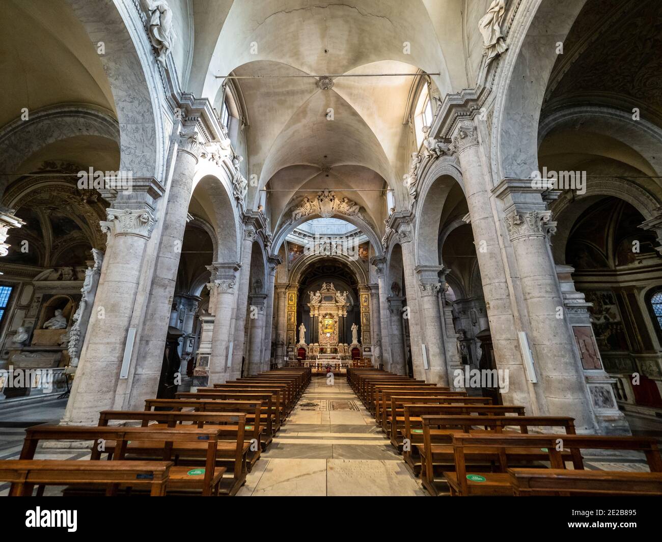 Inside of santa maria del popolo hi-res stock photography and images ...