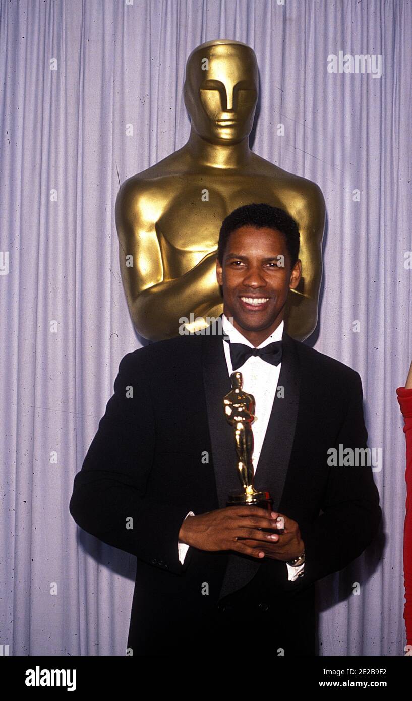 Denzel washington 1990 hi-res stock photography and images - Alamy