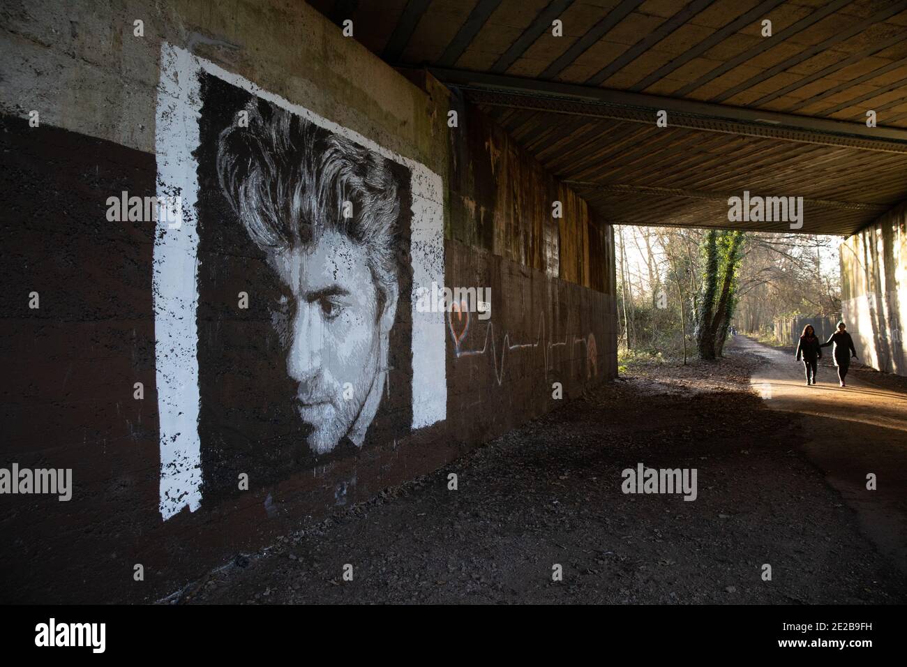 George michael singer in white hi-res stock photography and images - Alamy
