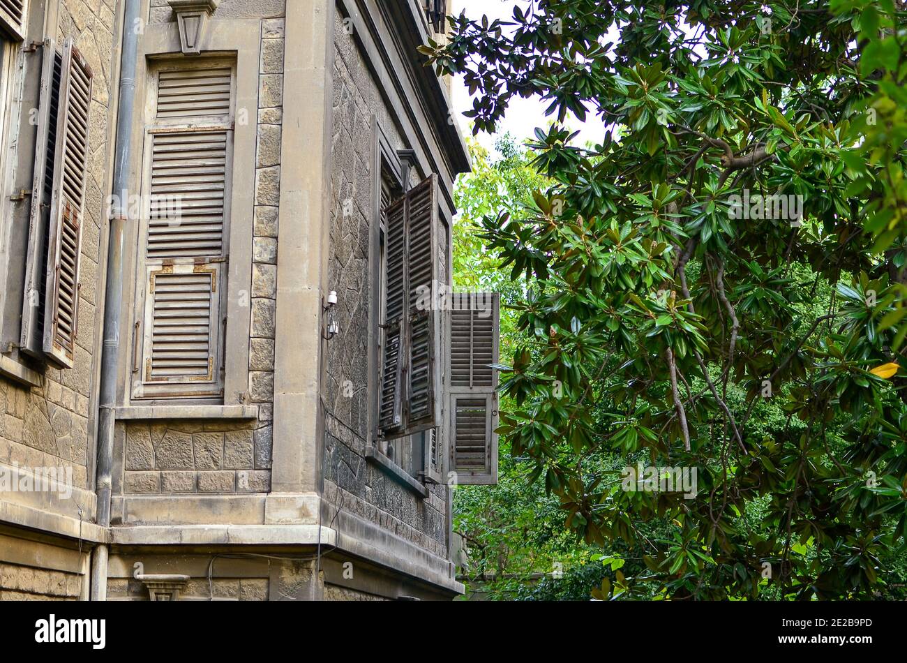 Moda exterior hi-res stock photography and images - Alamy