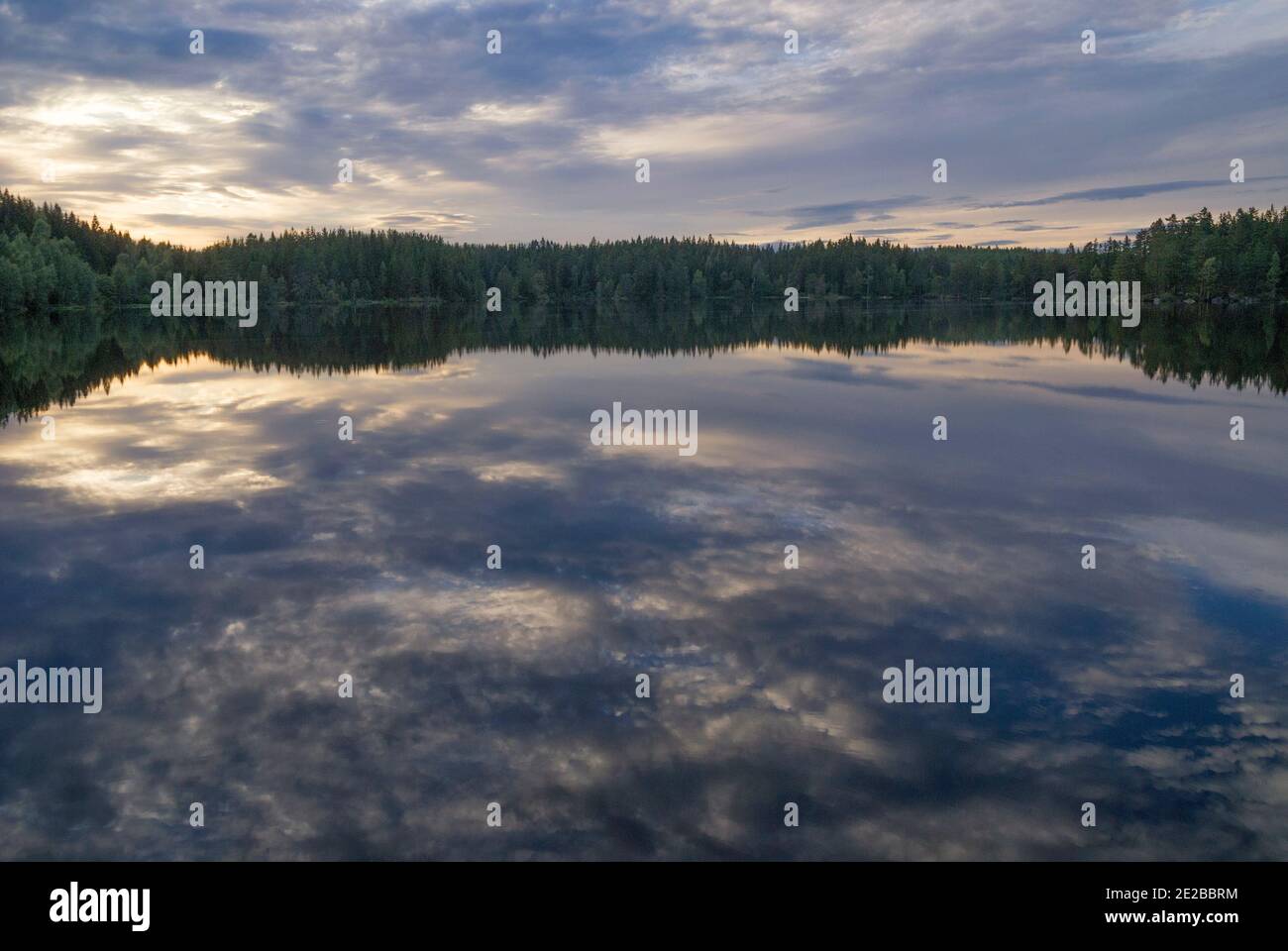 Evening mood lake hi-res stock photography and images - Alamy