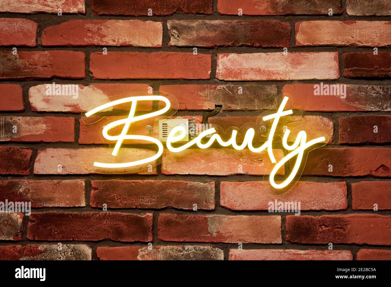 Neon beauty salon sign hi-res stock photography and images - Alamy