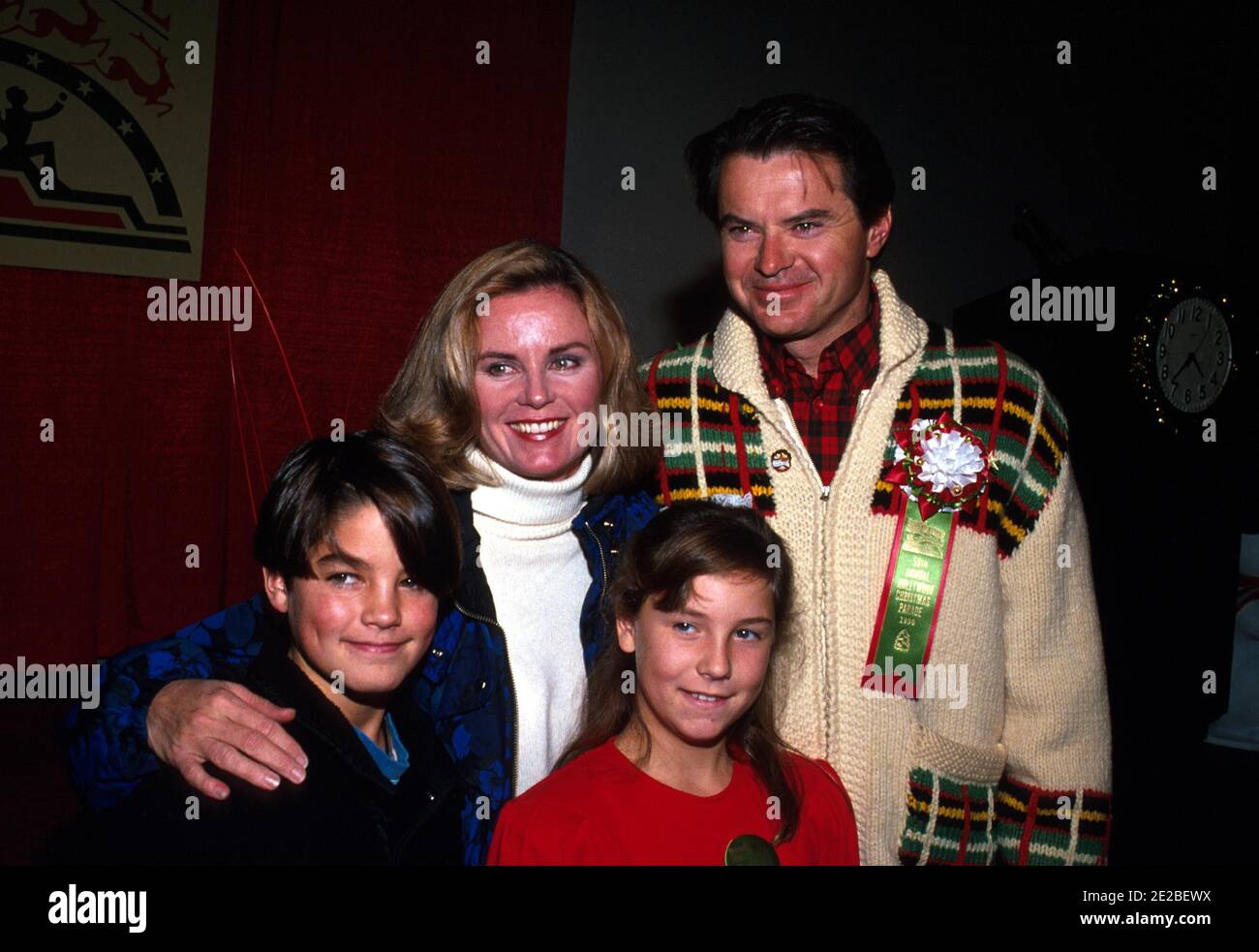 ROBERT URICH WITH WIFE HEATHER MENZIES AND CHILDREN BRIAN AND EMILY ...