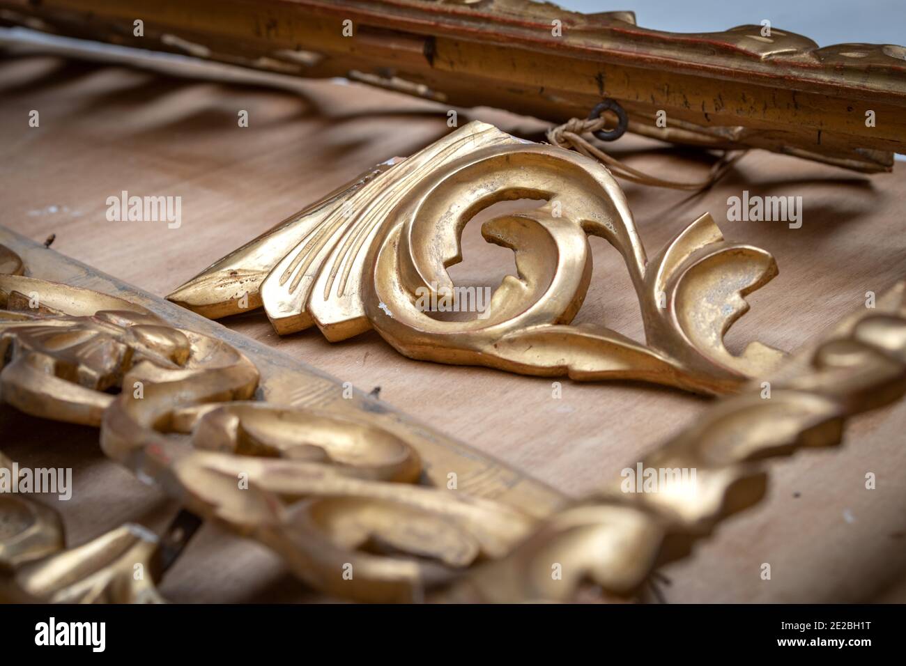 Gold Fine Art Frame High Resolution Stock Photography and Images - Alamy