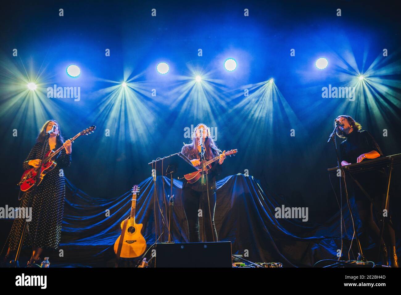 Staves n hi-res stock photography and images - Alamy