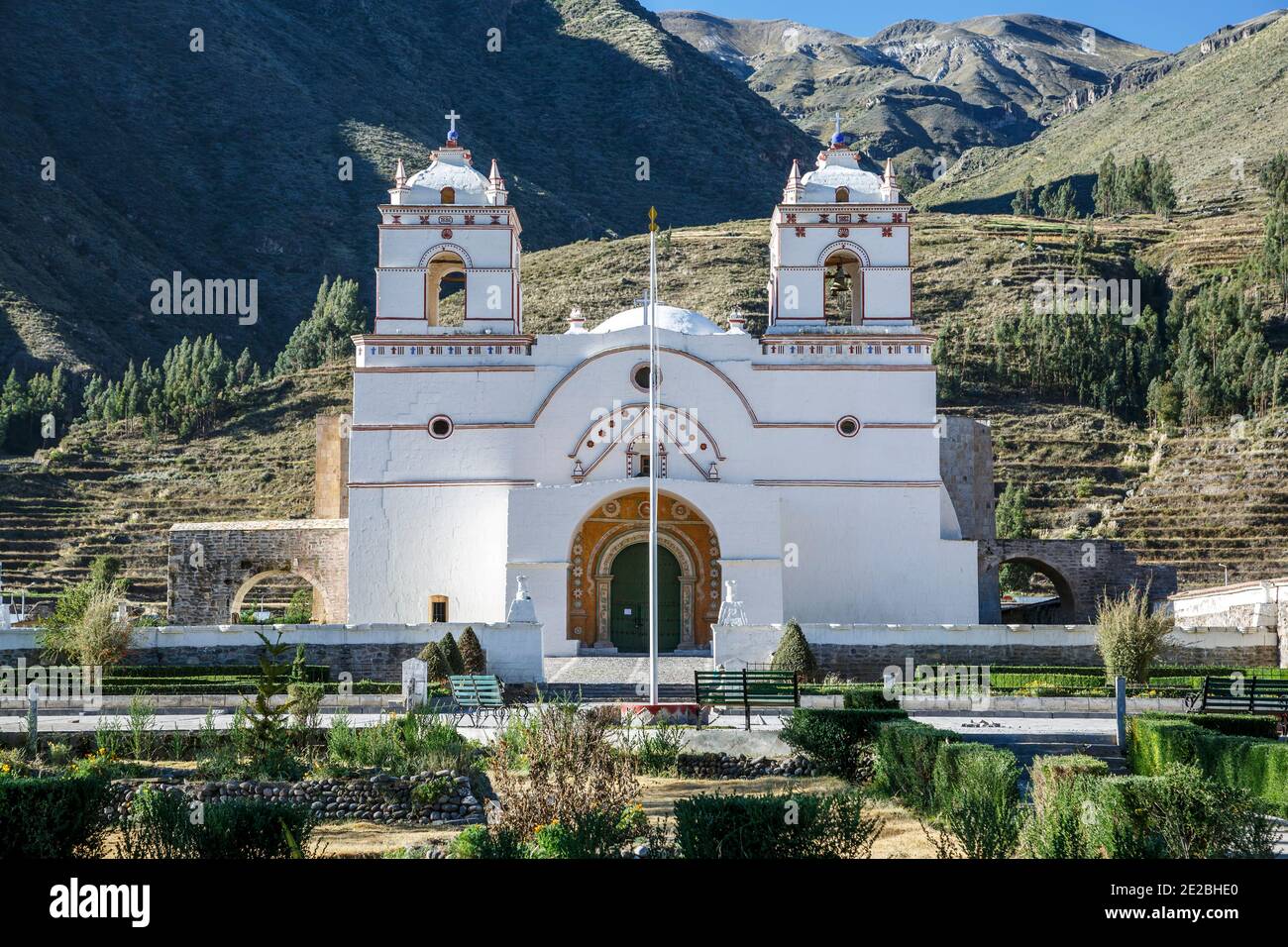 Lari hi-res stock photography and images - Alamy