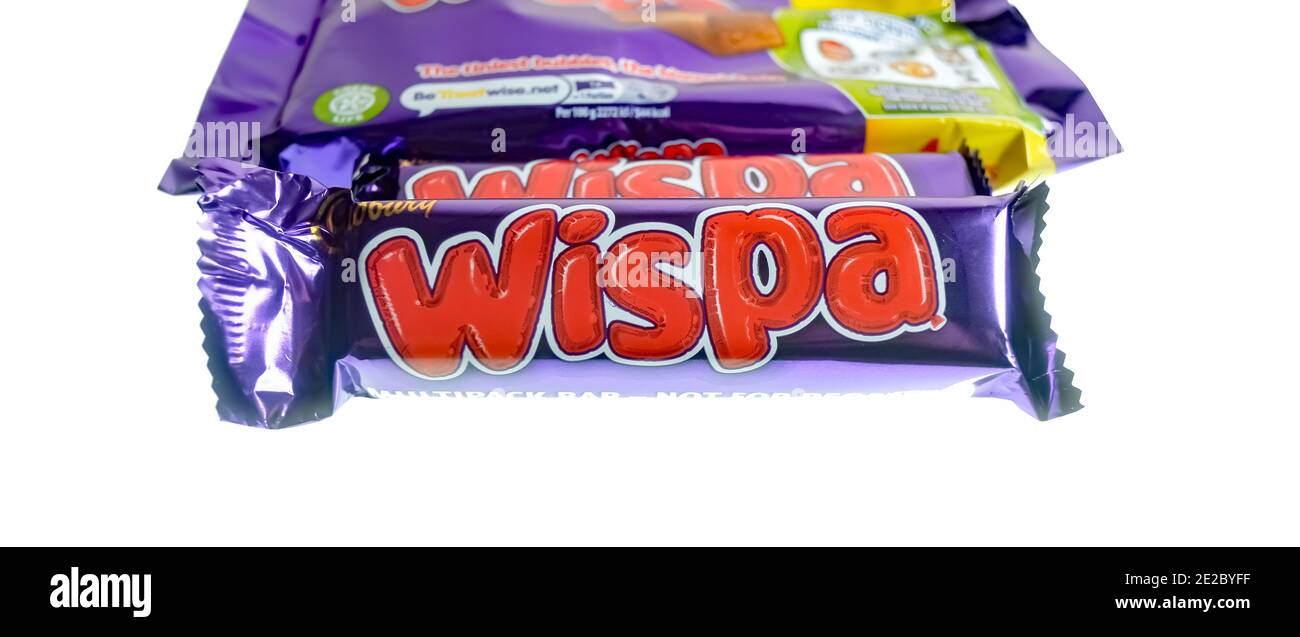 Cadbury wispa chocolate bars hi-res stock photography and images - Alamy