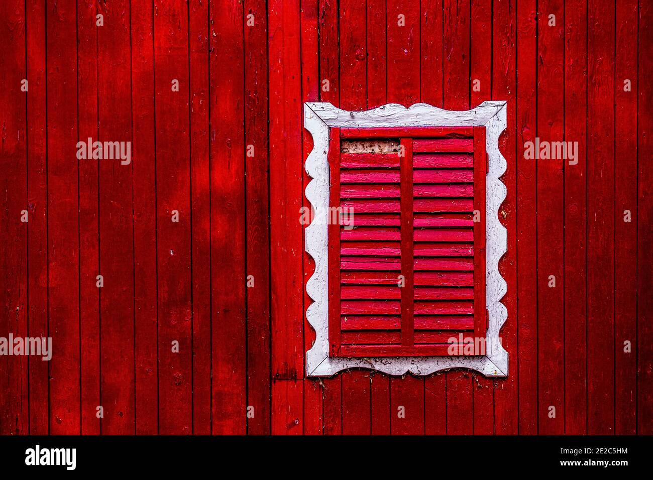 Blind white facade hi-res stock photography and images - Alamy