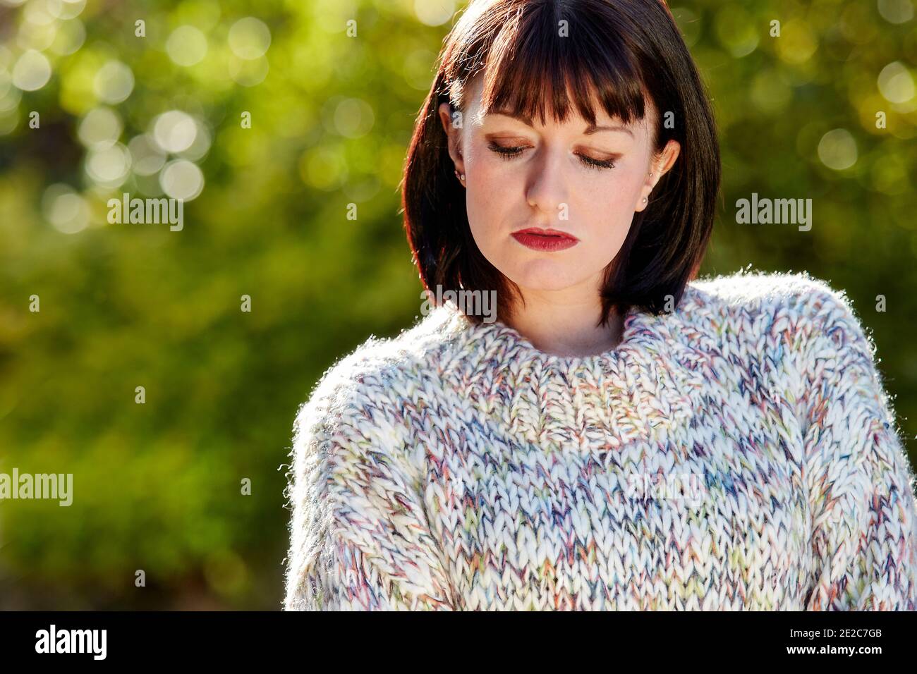 Woman concerned expression hi-res stock photography and images - Alamy