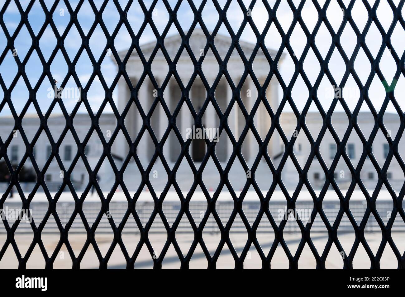 Scalable fencing hi-res stock photography and images - Alamy