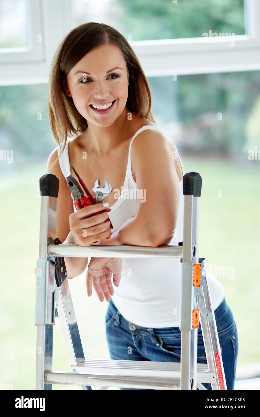 Diy fixing hi-res stock photography and images - Alamy