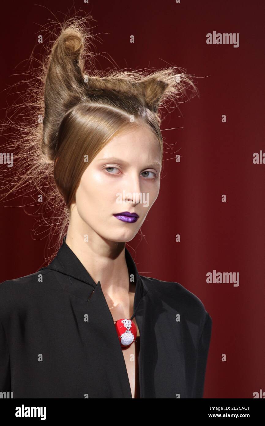 Yohji yamamoto portrait designer hi-res stock photography and images ...