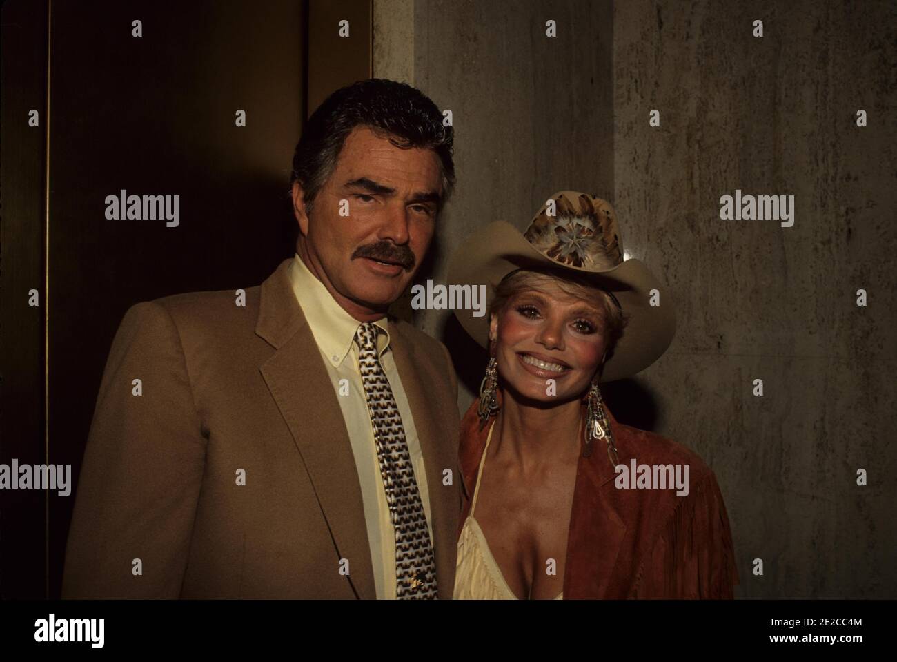 DEBBIE REYNOLDS with Loni Andersonl0242 Credit: Ralph Dominguez ...