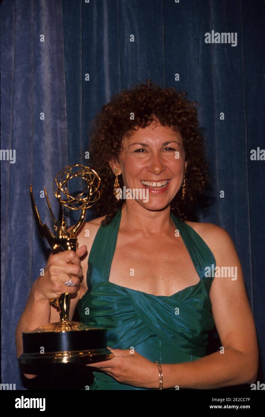 RHEA PERLMANF8880 Credit: Ralph Dominguez/MediaPunch Stock Photo - Alamy