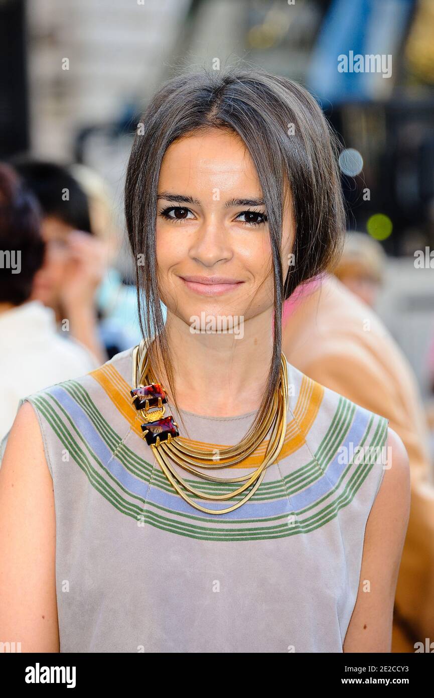 Guest arriving the Stella McCartney Ready-to-Wear Spring/Summer 2012 ...