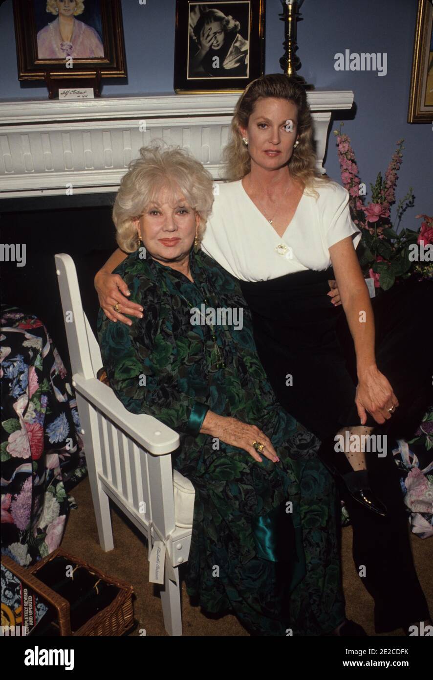 Rena Sofer and Trisha Sterling 1990 Credit: Ralph Dominguez/MediaPunch ...
