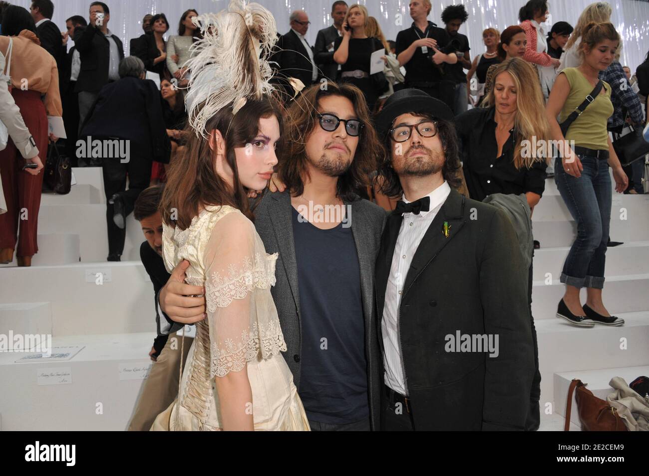 Sean Lennon Girlfriend Recreate Iconic Photo