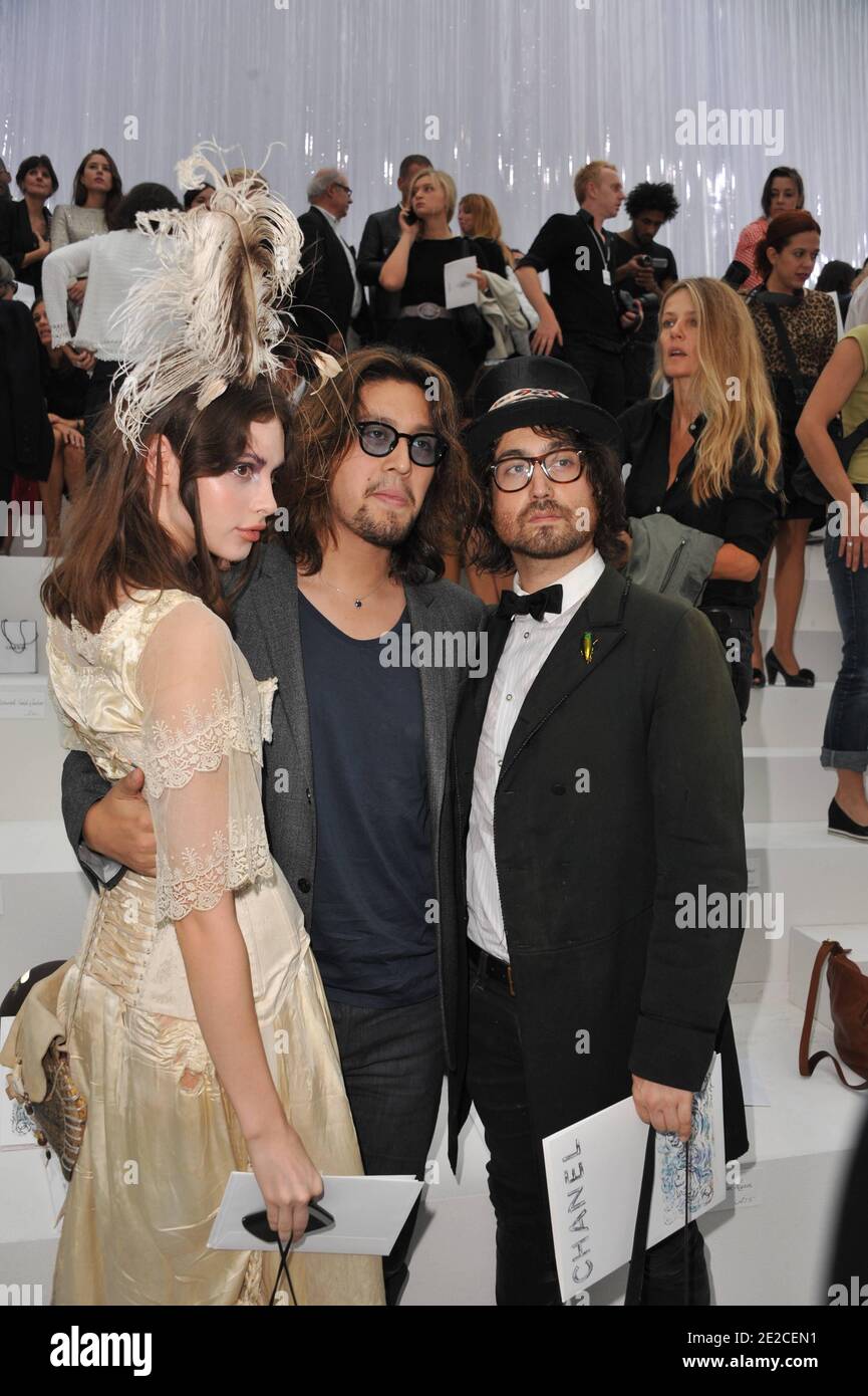 Sean Lennon, his girlfriend Charlotte Kemp Muhl and Lulu Gainsbourg ...