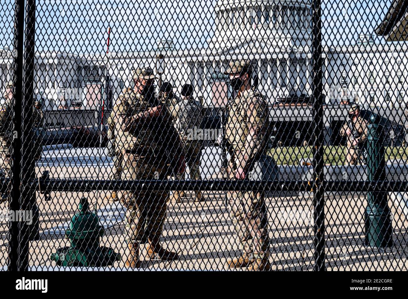 Non scalable fence hi-res stock photography and images - Alamy