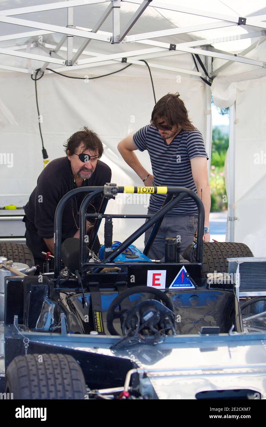 Drummer neil primrose hi-res stock photography and images - Alamy