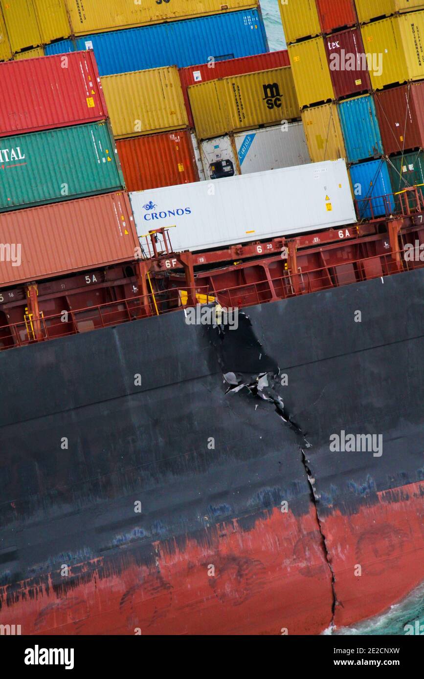 Large ship aground hi-res stock photography and images - Alamy