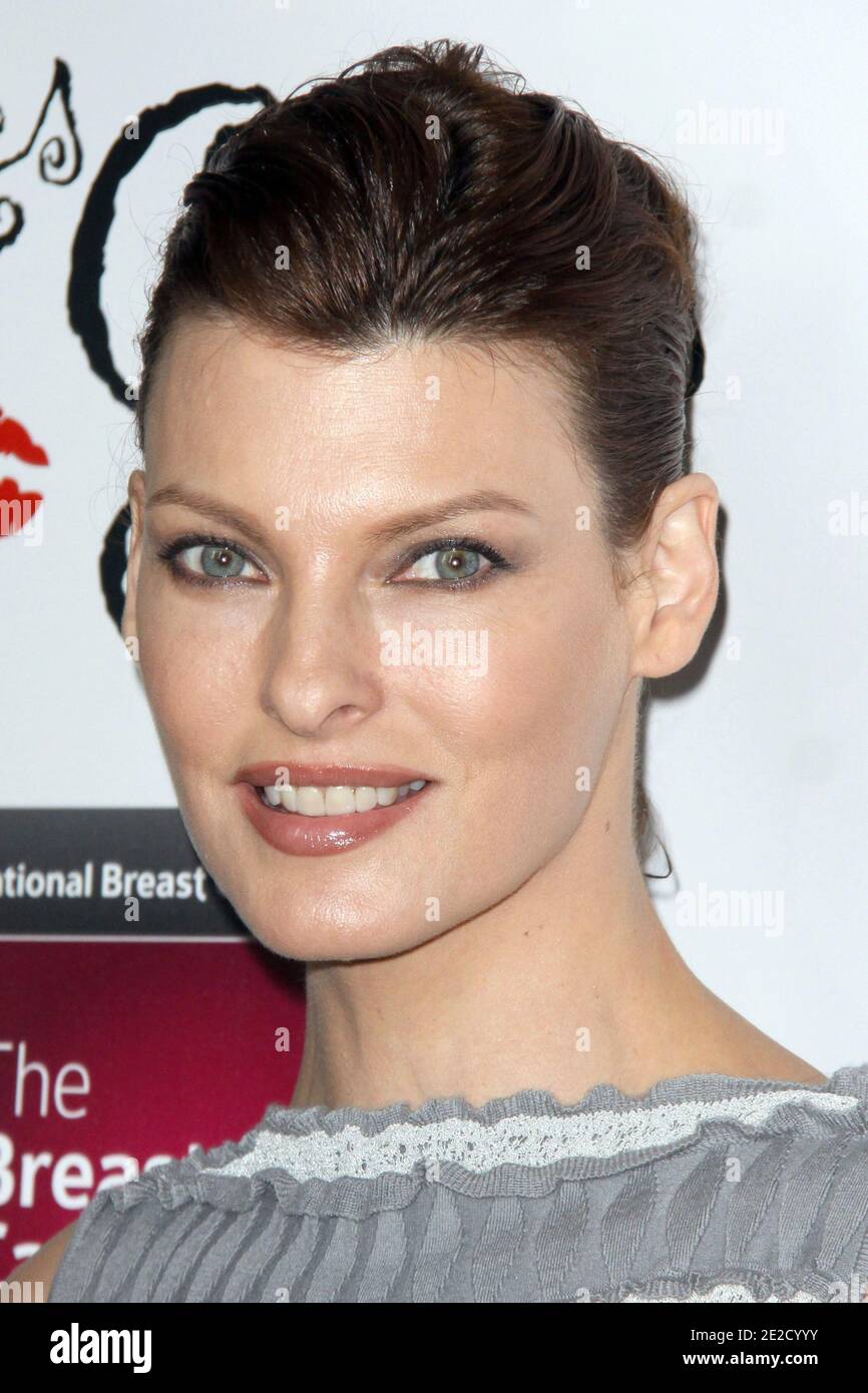 Linda Evangelista arriving for "Les Girls Enticing 11th Annual Cabaret ...