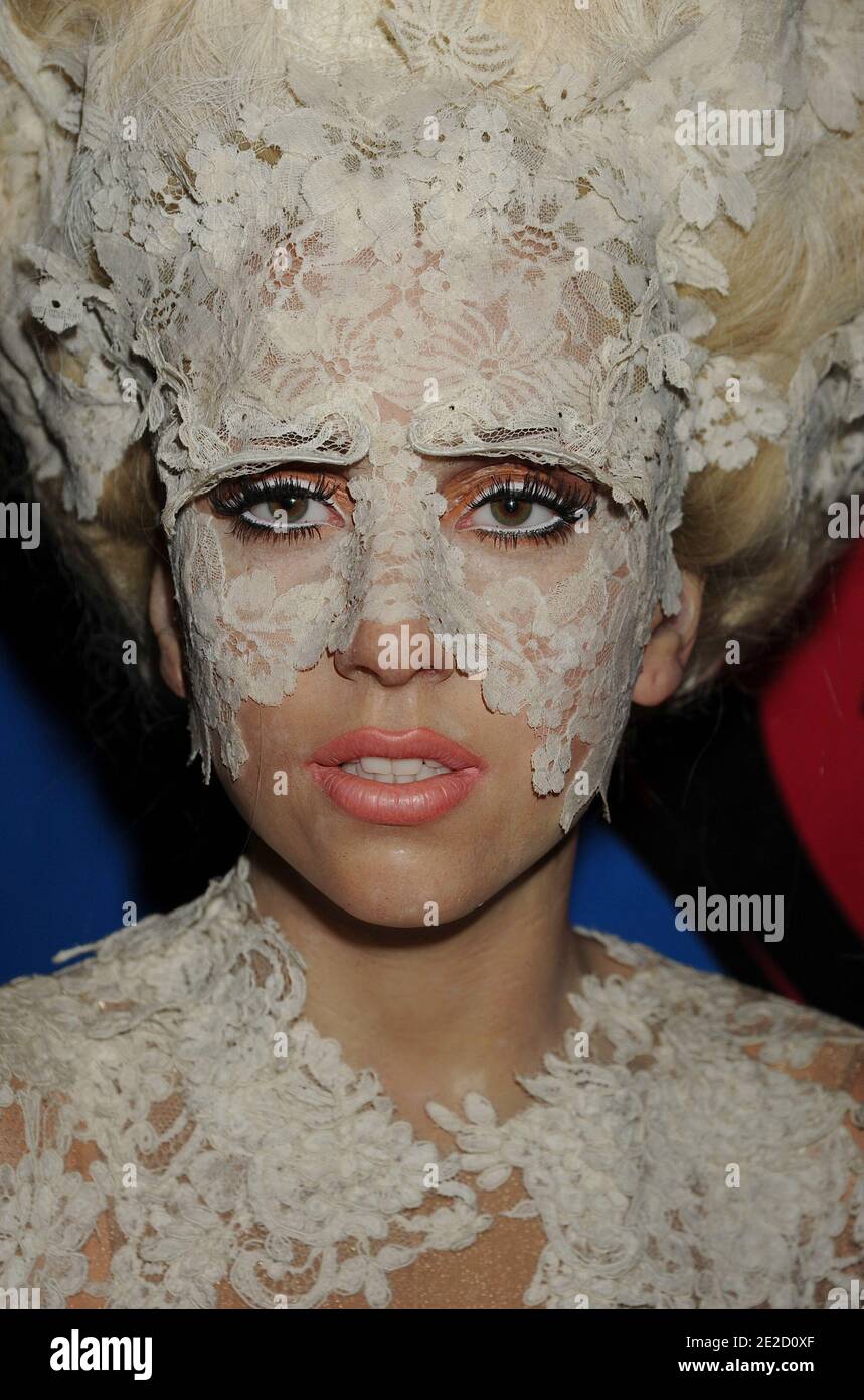 Lady gaga figure hi-res stock photography and images - Alamy