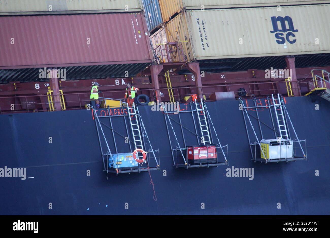 Salvage of grounded ship hi-res stock photography and images - Alamy