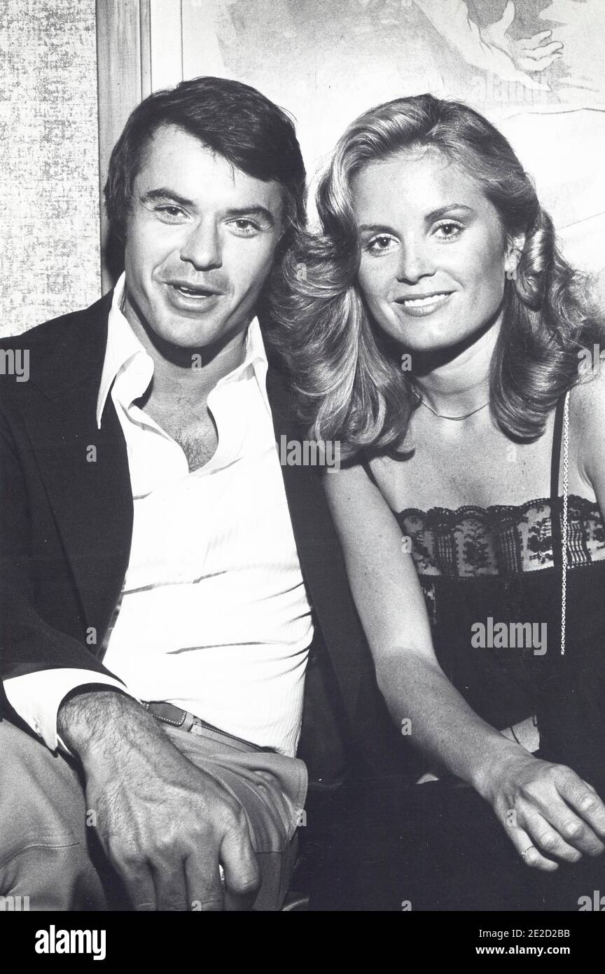 ROBERT URICH wife Heather MenziesCredit: Ralph Dominguez/MediaPunch ...
