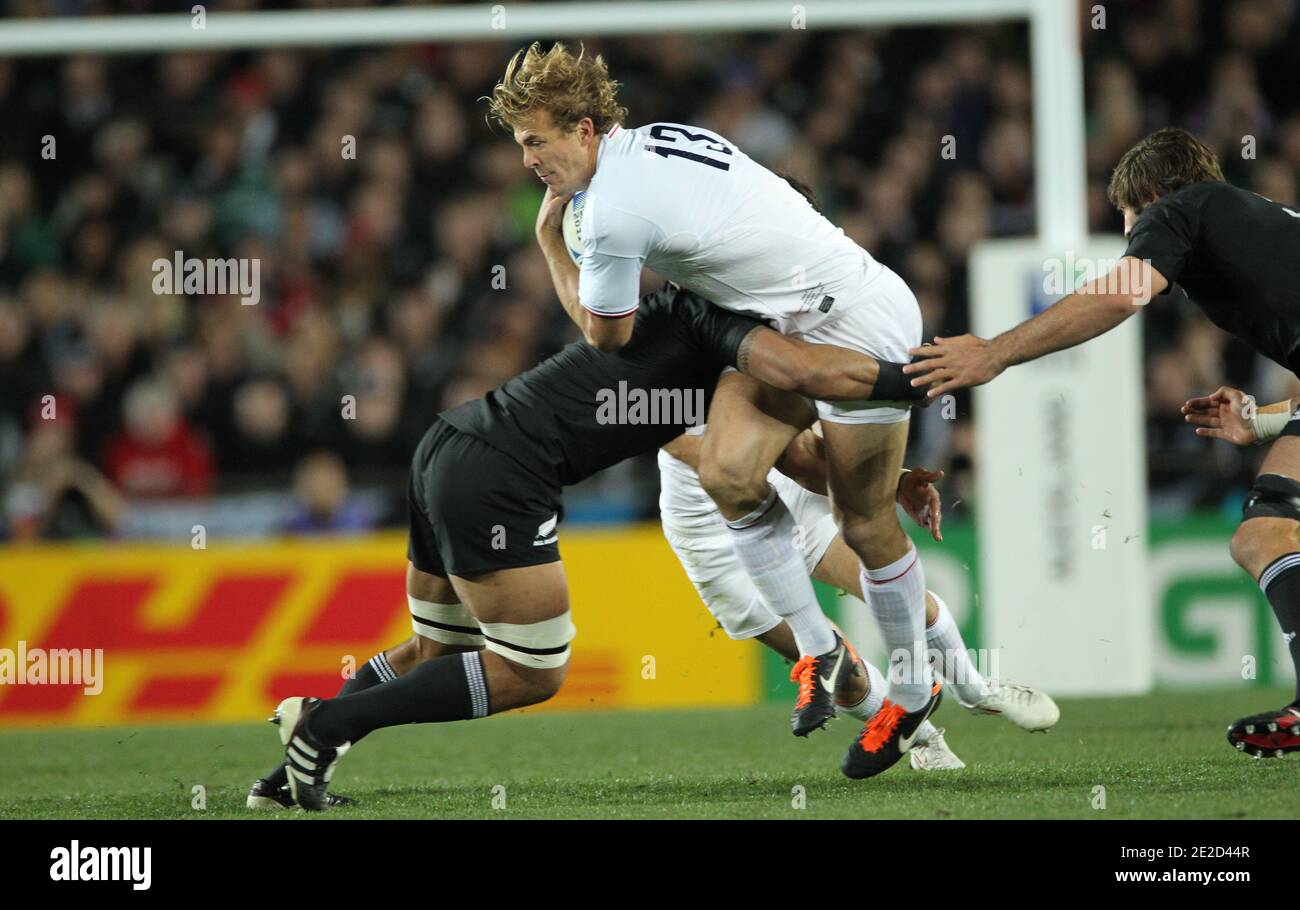 Aurelien Rougerie in action as New Zealand All-Blacks defeats France 8 ...