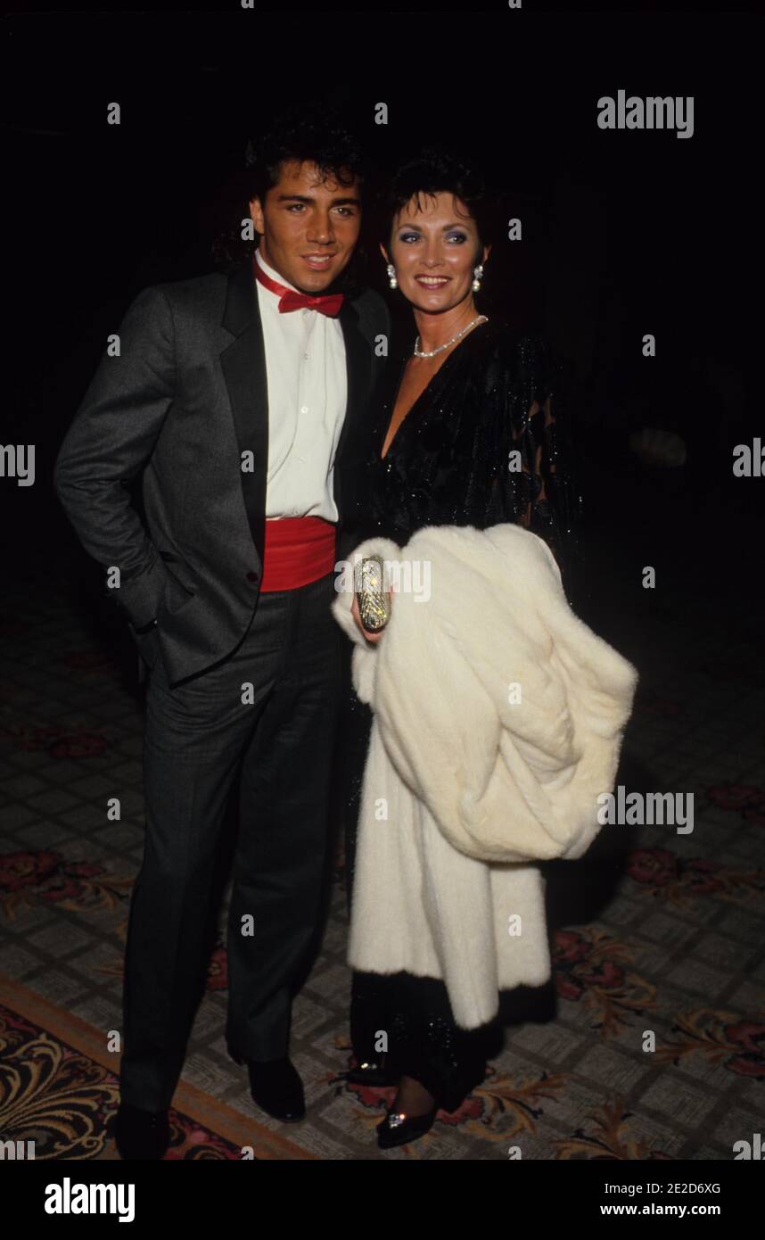 BILLY HUFSEY with Beverly Sassoonf3510 Credit: Ralph Dominguez ...