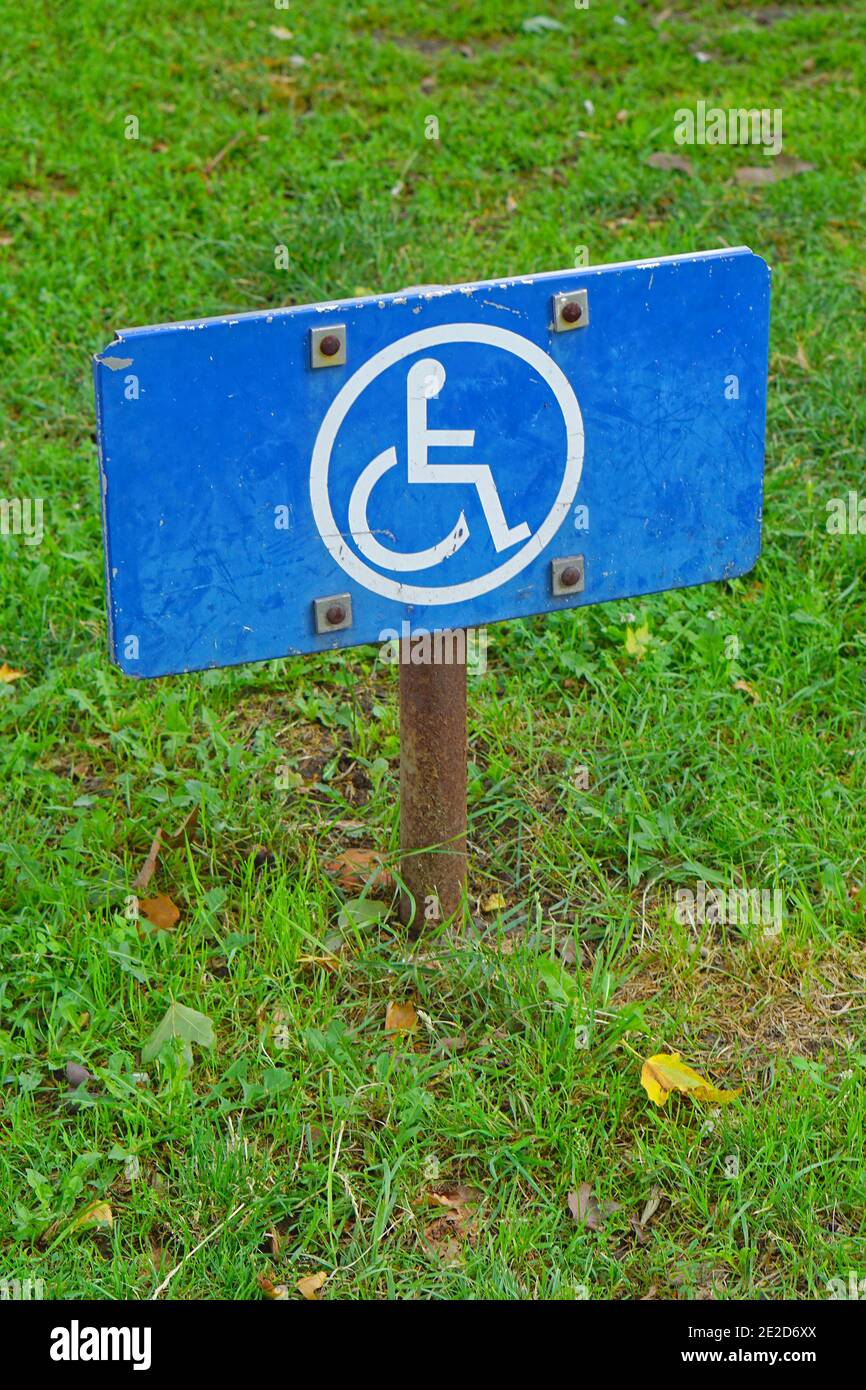 International symbol of access hi-res stock photography and images - Alamy