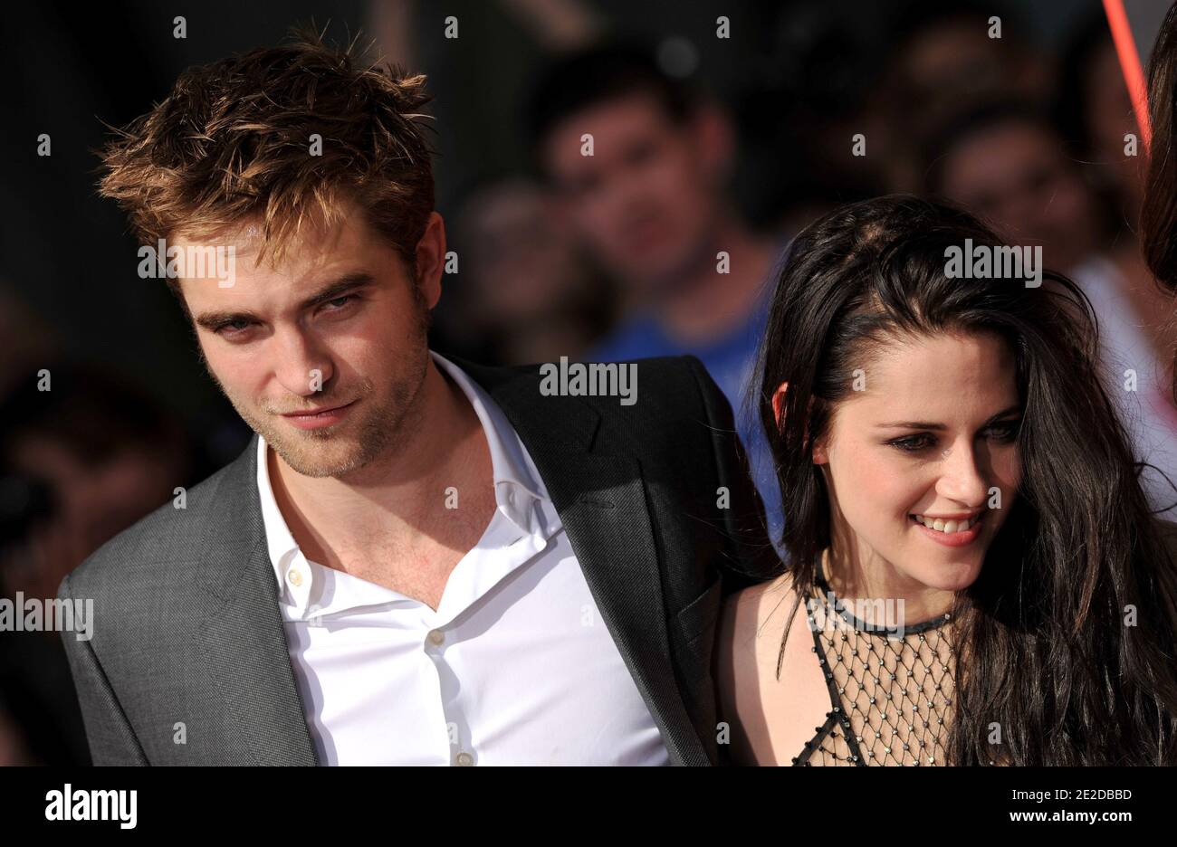 Actor Robert Pattinson and actress Kristen Stewart attend 'The Twilight ...